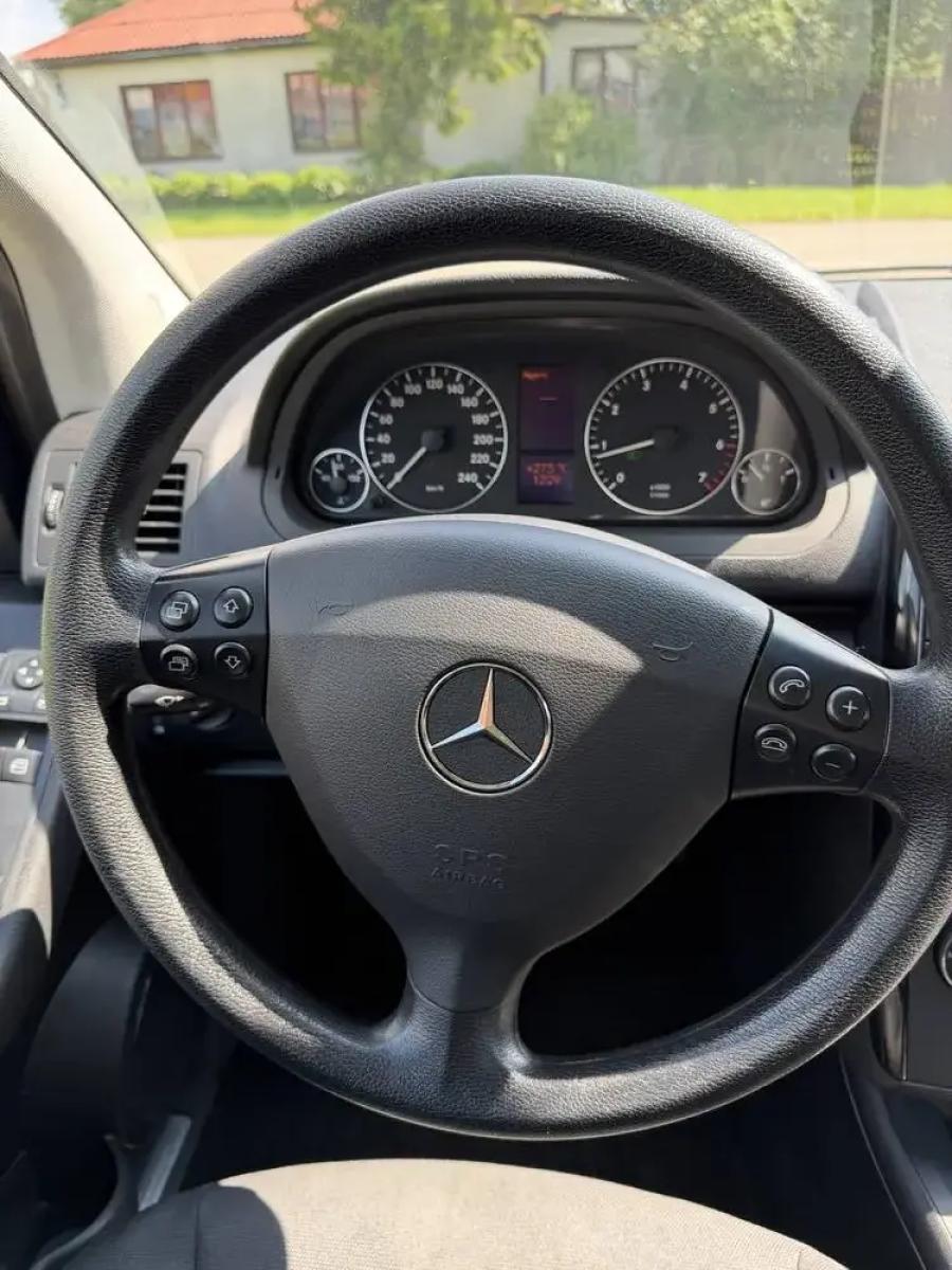 Pelēks Mercedes-Benz A 170 2007 Ventspils, ar dzinēja tilpumu 1.70 L un nobraukumu 107 tūkst. km par 2500 €, foto 12 vietnē AUTOMOTO.COM.LV