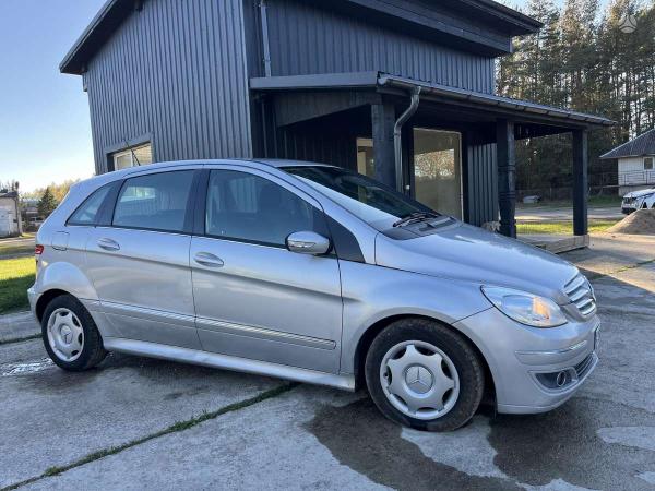 Pelēks Mercedes-Benz A 170 2008 Trakai, ar dzinēja tilpumu 1.70 L un nobraukumu 236 tūkst. km par 850 €, foto 3 vietnē AUTOMOTO.COM.LV