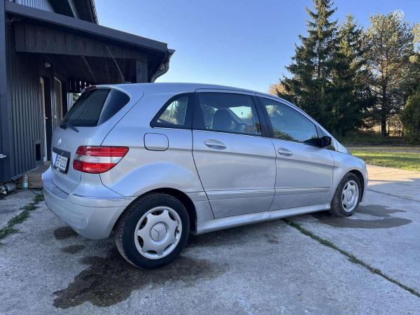 Pelēks Mercedes-Benz A 170 2008 Trakai, ar dzinēja tilpumu 1.70 L un nobraukumu 236 tūkst. km par 850 €, foto 4 vietnē AUTOMOTO.COM.LV