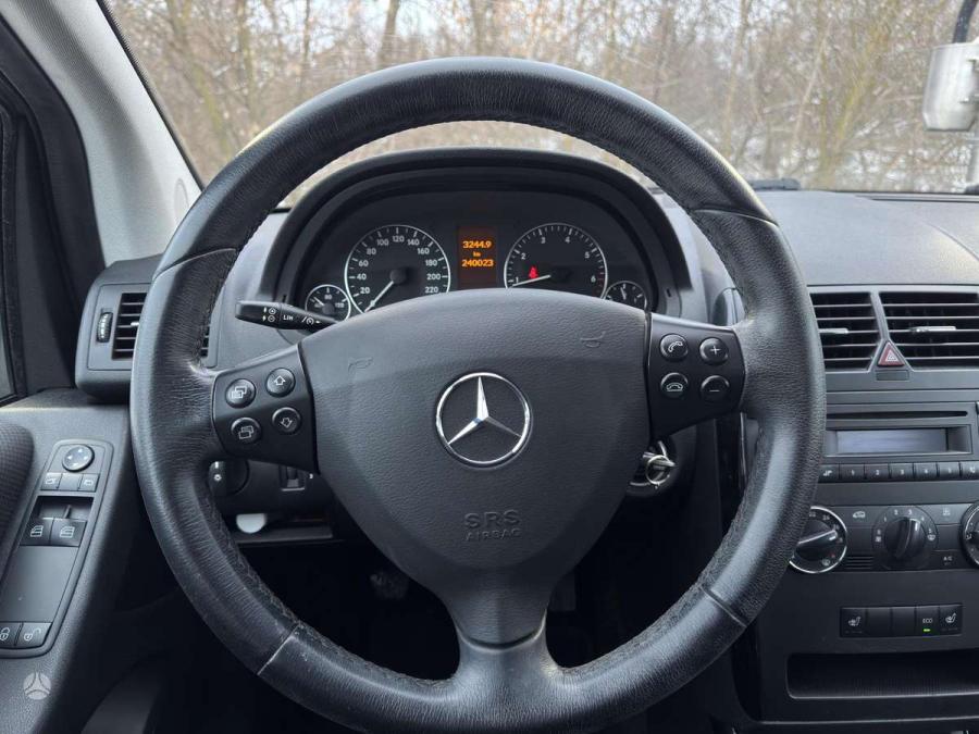 Pelēks Mercedes-Benz A 170 2009 Panevēža, ar dzinēja tilpumu 1.70 L un nobraukumu 240 tūkst. km par 3100 €, foto 7 vietnē AUTOMOTO.COM.LV