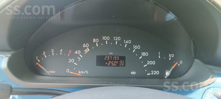 Серый Мерседес А 170 2003 в Рига, объемом двигателя 1.70 л и пробегом 237 тыс. км за 1100 €, фото 8 на AUTOMOTO.COM.LV