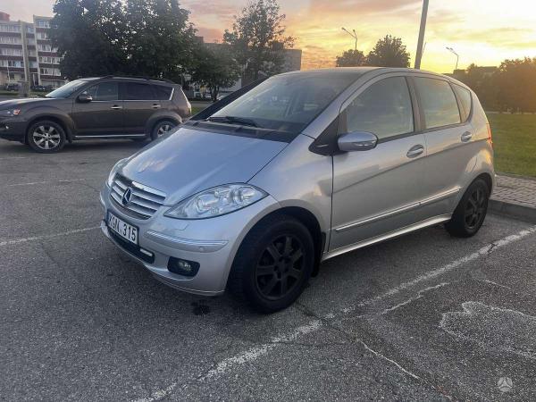 Pelēks Mercedes-Benz A 170 2005 Klaipėda, ar dzinēja tilpumu 1.70 L un nobraukumu 317 tūkst. km par 1990 €, foto 1 vietnē AUTOMOTO.COM.LV