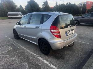 Pelēks Mercedes-Benz A 170 2005 Klaipėda, ar dzinēja tilpumu 1.70 L un nobraukumu 317 tūkst. km par 1990 €, foto 4 vietnē AUTOMOTO.COM.LV