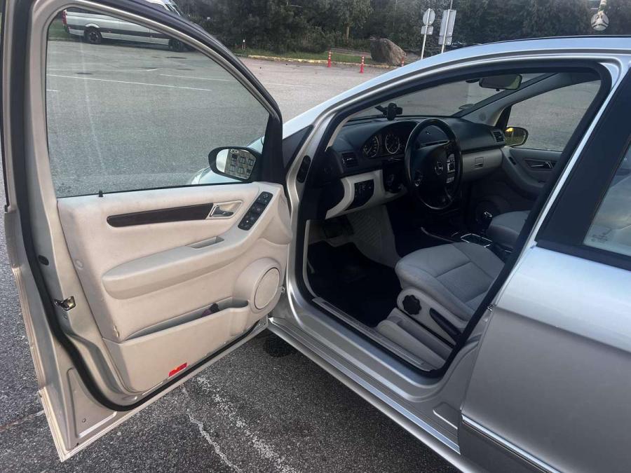 Pelēks Mercedes-Benz A 170 2005 Klaipėda, ar dzinēja tilpumu 1.70 L un nobraukumu 317 tūkst. km par 1990 €, foto 6 vietnē AUTOMOTO.COM.LV