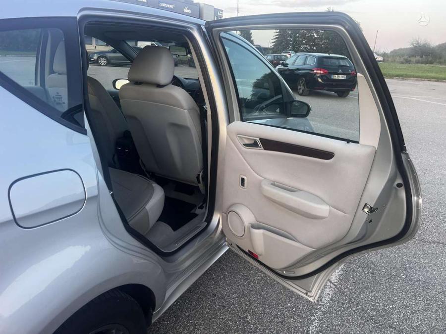 Pelēks Mercedes-Benz A 170 2005 Klaipėda, ar dzinēja tilpumu 1.70 L un nobraukumu 317 tūkst. km par 1990 €, foto 11 vietnē AUTOMOTO.COM.LV