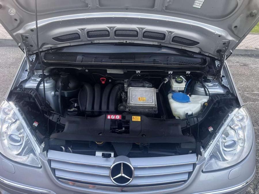 Pelēks Mercedes-Benz A 170 2005 Klaipėda, ar dzinēja tilpumu 1.70 L un nobraukumu 317 tūkst. km par 1990 €, foto 14 vietnē AUTOMOTO.COM.LV