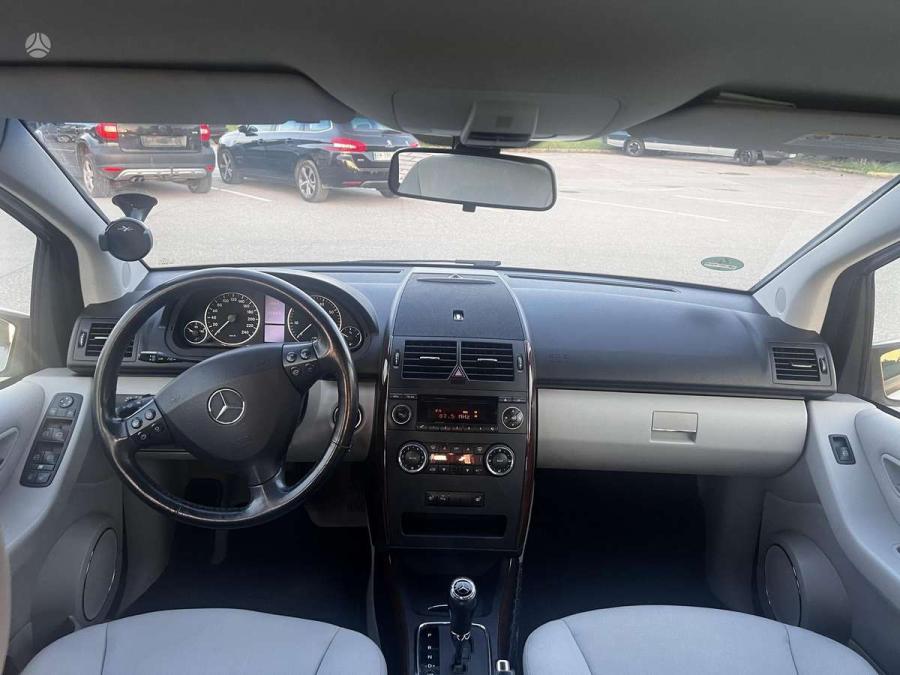 Pelēks Mercedes-Benz A 170 2005 Klaipėda, ar dzinēja tilpumu 1.70 L un nobraukumu 317 tūkst. km par 1990 €, foto 15 vietnē AUTOMOTO.COM.LV