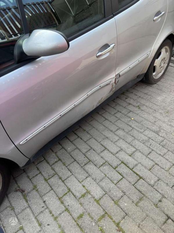 Pelēks Mercedes-Benz A 170 2002 Viļņa, ar dzinēja tilpumu 1.69 L un nobraukumu 210 tūkst. km par 900 €, foto 2 vietnē AUTOMOTO.COM.LV