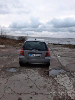 Mercedes-Benz A 170 2004 in Liepaja, with an engine capacity of 1.90 L and mileage of 261 thousand km for 1800 €, photo 4 on AUTOMOTO.COM.LV