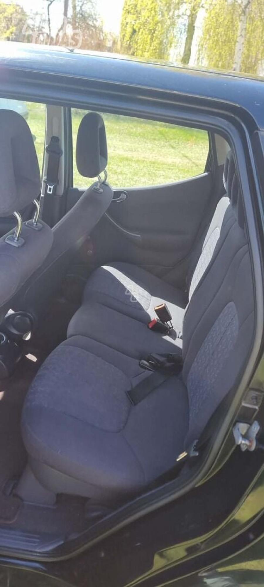 Mercedes-Benz A 170 2005 in Kaisiadorys, with an engine capacity of 1.70 L and mileage of 253 thousand km for 750 €, photo 9 on AUTOMOTO.COM.LV