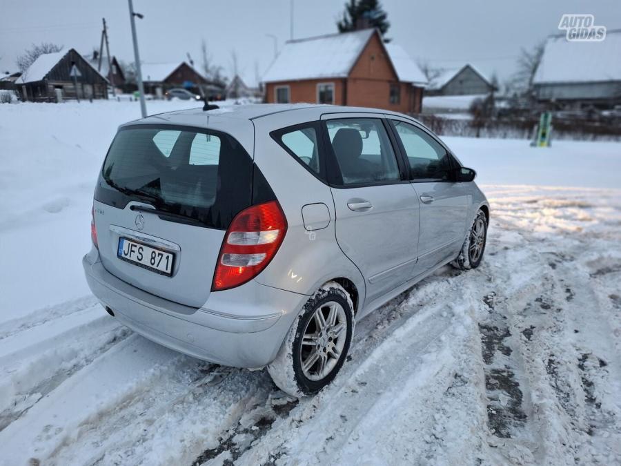 Mercedes-Benz A 170 2008 in Ariogala, with an engine capacity of 1.70 L and mileage of 330 thousand km for 1050 €, photo 4 on AUTOMOTO.COM.LV
