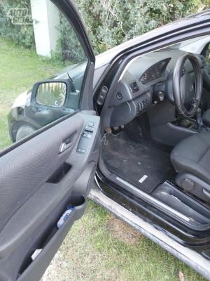 Mercedes-Benz A 170 2009 in Siauliai, with an engine capacity of 1.50 L and mileage of 228 thousand km for 650 €, photo 3 on AUTOMOTO.COM.LV