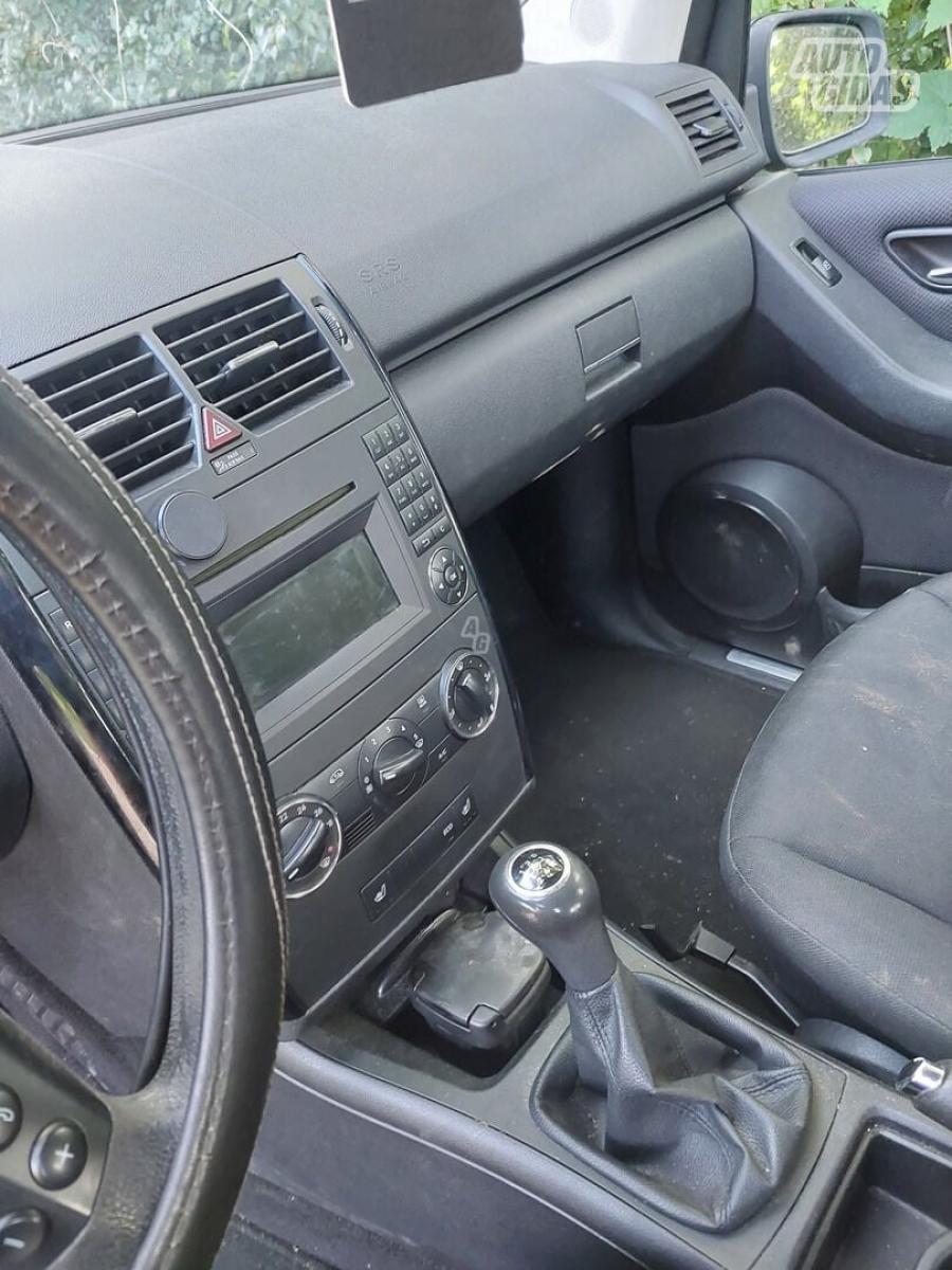 Mercedes-Benz A 170 2009 in Siauliai, with an engine capacity of 1.50 L and mileage of 228 thousand km for 650 €, photo 5 on AUTOMOTO.COM.LV