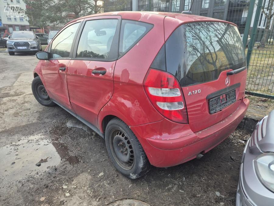 Sarkans Mercedes-Benz A 170 2007 Viļņa, ar dzinēja tilpumu 1.70 L un nobraukumu 246 tūkst. km par 450 €, foto 3 vietnē AUTOMOTO.COM.LV