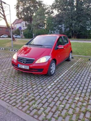 Sarkans Mercedes-Benz A 170 2008 Kauņa, ar dzinēja tilpumu 1.70 L un nobraukumu 209 tūkst. km par 700 €, foto  vietnē AUTOMOTO.COM.LV
