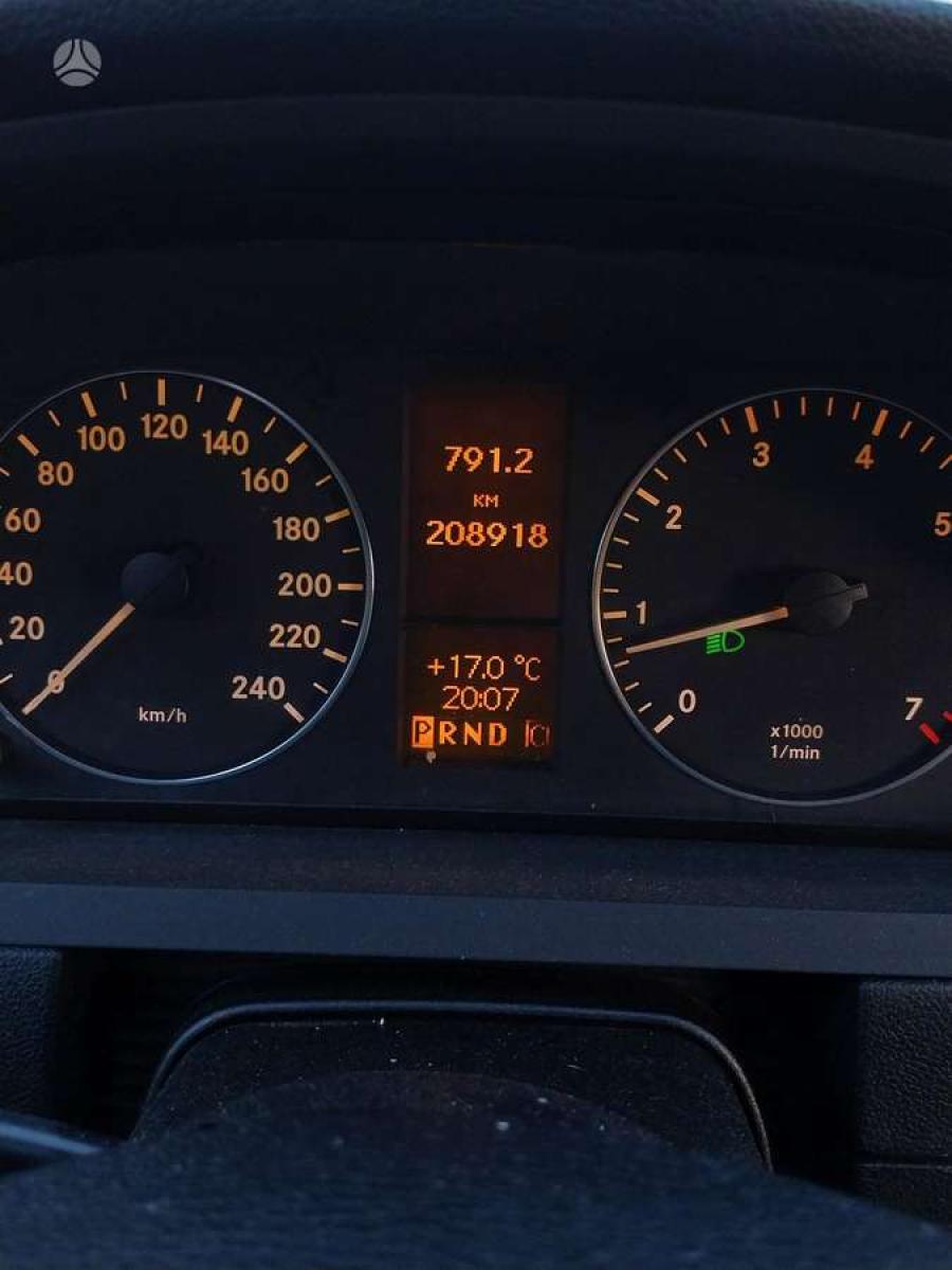 Sarkans Mercedes-Benz A 170 2008 Kauņa, ar dzinēja tilpumu 1.70 L un nobraukumu 209 tūkst. km par 700 €, foto 12 vietnē AUTOMOTO.COM.LV
