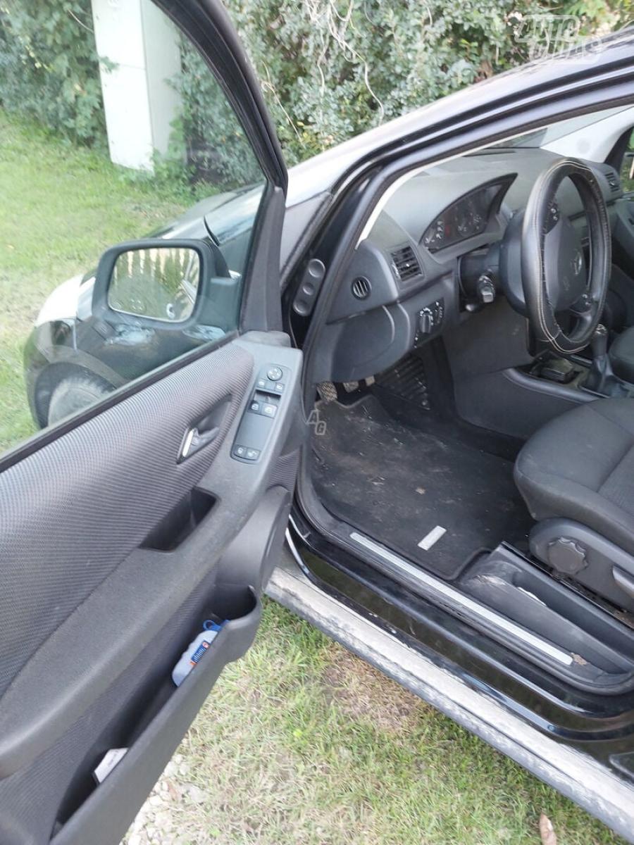 Mercedes-Benz A 170 2009 Šauļi, ar dzinēja tilpumu 1.50 L un nobraukumu 228 tūkst. km par 650 €, foto 1 vietnē AUTOMOTO.COM.LV