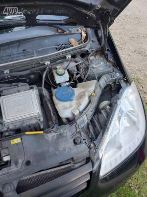 Mercedes-Benz A 170 2009 Šauļi, ar dzinēja tilpumu 1.50 L un nobraukumu 228 tūkst. km par 650 €, foto 5 vietnē AUTOMOTO.COM.LV