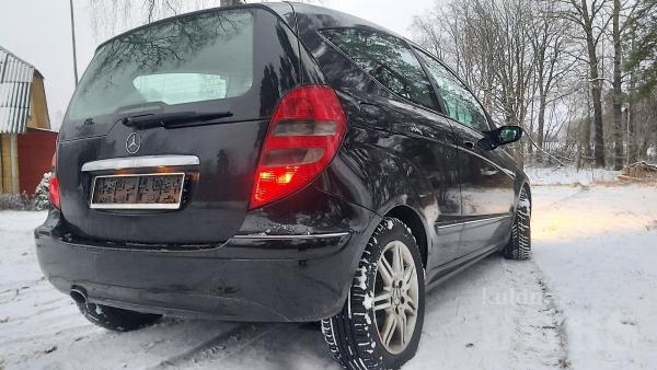 Черный Мерседес А 180 2005 в Тарту, объемом двигателя 0.00 л и пробегом 320 тыс. км за 2400 €, фото 1 на AUTOMOTO.COM.LV