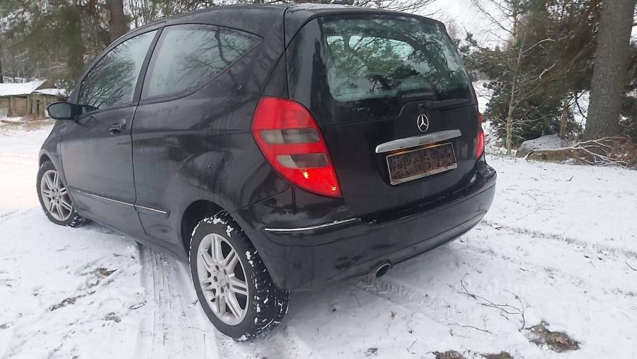 Черный Мерседес А 180 2005 в Тарту, объемом двигателя 0.00 л и пробегом 320 тыс. км за 2400 €, фото 3 на AUTOMOTO.COM.LV