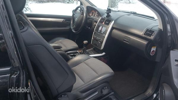 Melns Mercedes-Benz A 180 2005 Tartu, ar dzinēja tilpumu 2.00 L un nobraukumu 320 tūkst. km par 2400 €, foto 6 vietnē AUTOMOTO.COM.LV