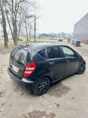 Black Mercedes-Benz A 180 2004 in Kaunas, with an engine capacity of 0.00 L and mileage of 200 thousand km for 750 €, photo 3 on AUTOMOTO.COM.LV