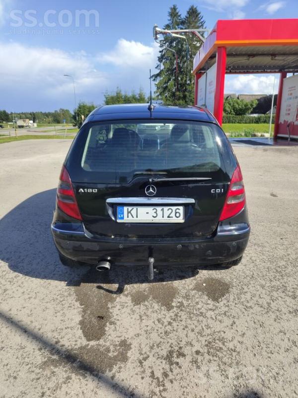 Black Mercedes-Benz A 180 2005 in Riga, with an engine capacity of 2.00 L and mileage of 336 thousand km for 750 €, photo 3 on AUTOMOTO.COM.LV