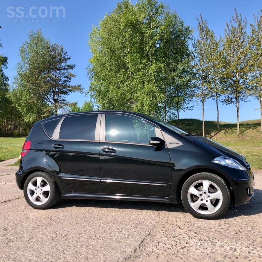 Black Mercedes-Benz A 180 2005 in Liepaja, with an engine capacity of 2.00 L and mileage of 250 thousand km for 2200 €, photo 2 on AUTOMOTO.COM.LV