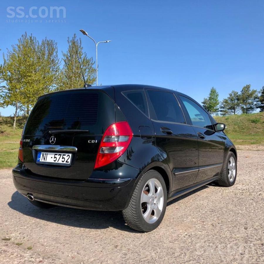 Black Mercedes-Benz A 180 2005 in Liepaja, with an engine capacity of 2.00 L and mileage of 250 thousand km for 2200 €, photo 3 on AUTOMOTO.COM.LV