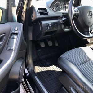 Black Mercedes-Benz A 180 2005 in Liepaja, with an engine capacity of 2.00 L and mileage of 250 thousand km for 2200 €, photo 13 on AUTOMOTO.COM.LV