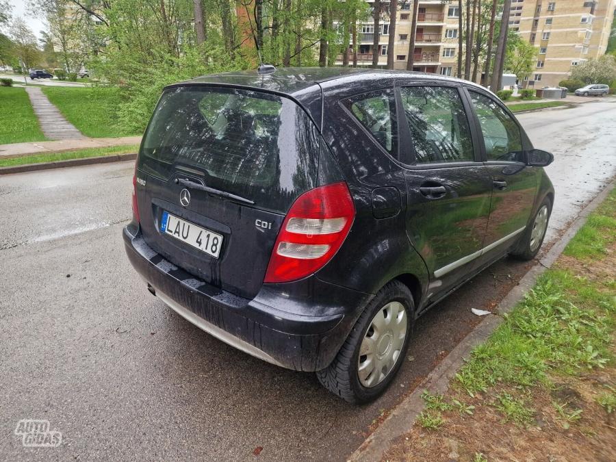 Melns Mercedes-Benz A 180 2005 Visaginas, ar dzinēja tilpumu 2.00 L un nobraukumu 320 tūkst. km par 800 €, foto 4 vietnē AUTOMOTO.COM.LV