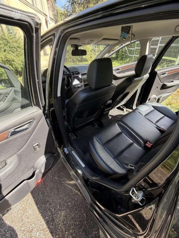 Melns Mercedes-Benz A 180 2005 Viļņa, ar dzinēja tilpumu 1.99 L un nobraukumu 172 tūkst. km par 950 €, foto 7 vietnē AUTOMOTO.COM.LV