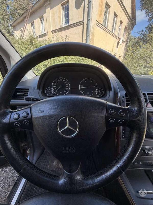 Melns Mercedes-Benz A 180 2005 Viļņa, ar dzinēja tilpumu 1.99 L un nobraukumu 172 tūkst. km par 950 €, foto 10 vietnē AUTOMOTO.COM.LV