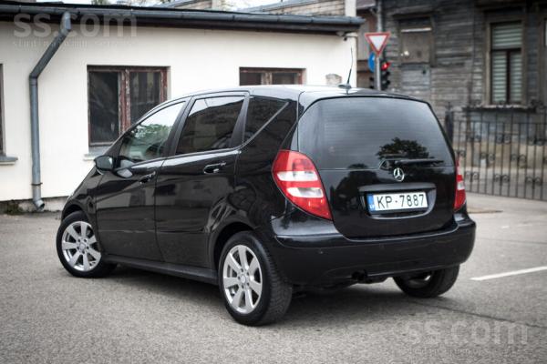 Melns Mercedes-Benz A 180 2006 Rīga, ar dzinēja tilpumu 2.00 L un nobraukumu 260 tūkst. km par 9350 €, foto 3 vietnē AUTOMOTO.COM.LV