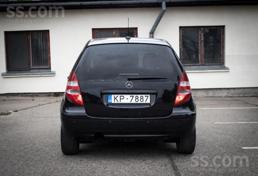 Melns Mercedes-Benz A 180 2006 Rīga, ar dzinēja tilpumu 2.00 L un nobraukumu 260 tūkst. km par 9350 €, foto 4 vietnē AUTOMOTO.COM.LV