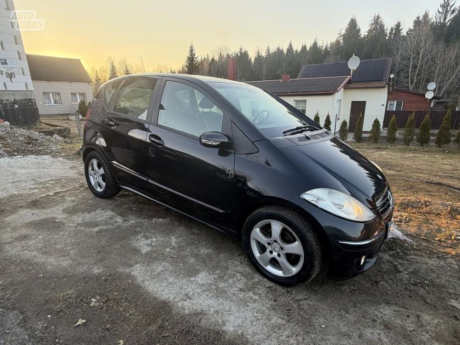 Black Mercedes-Benz A 180 2006 in Vilnius, with an engine capacity of 2.00 L and mileage of 220 thousand km for 1400 €, photo 1 on AUTOMOTO.COM.LV