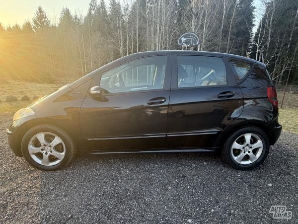 Melns Mercedes-Benz A 180 2006 Viļņa, ar dzinēja tilpumu 2.00 L un nobraukumu 220 tūkst. km par 1400 €, foto 3 vietnē AUTOMOTO.COM.LV