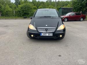 Melns Mercedes-Benz A 180 2006 Šauļi, ar dzinēja tilpumu 2.00 L un nobraukumu 168 tūkst. km par 1349 €, foto 3 vietnē AUTOMOTO.COM.LV