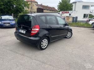 Melns Mercedes-Benz A 180 2006 Šauļi, ar dzinēja tilpumu 2.00 L un nobraukumu 168 tūkst. km par 1349 €, foto 5 vietnē AUTOMOTO.COM.LV