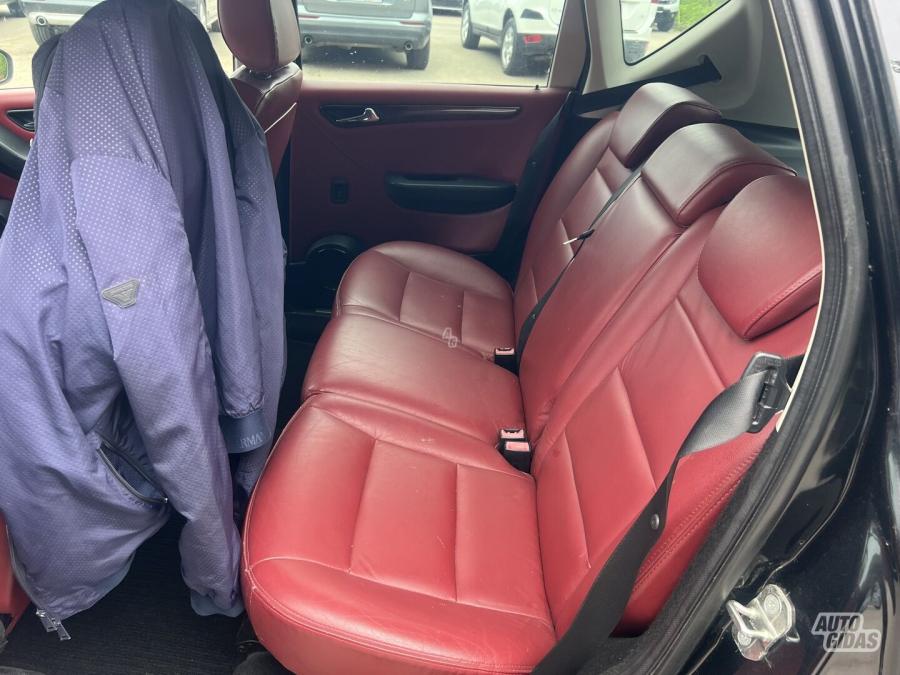 Melns Mercedes-Benz A 180 2006 Šauļi, ar dzinēja tilpumu 2.00 L un nobraukumu 168 tūkst. km par 1349 €, foto 18 vietnē AUTOMOTO.COM.LV