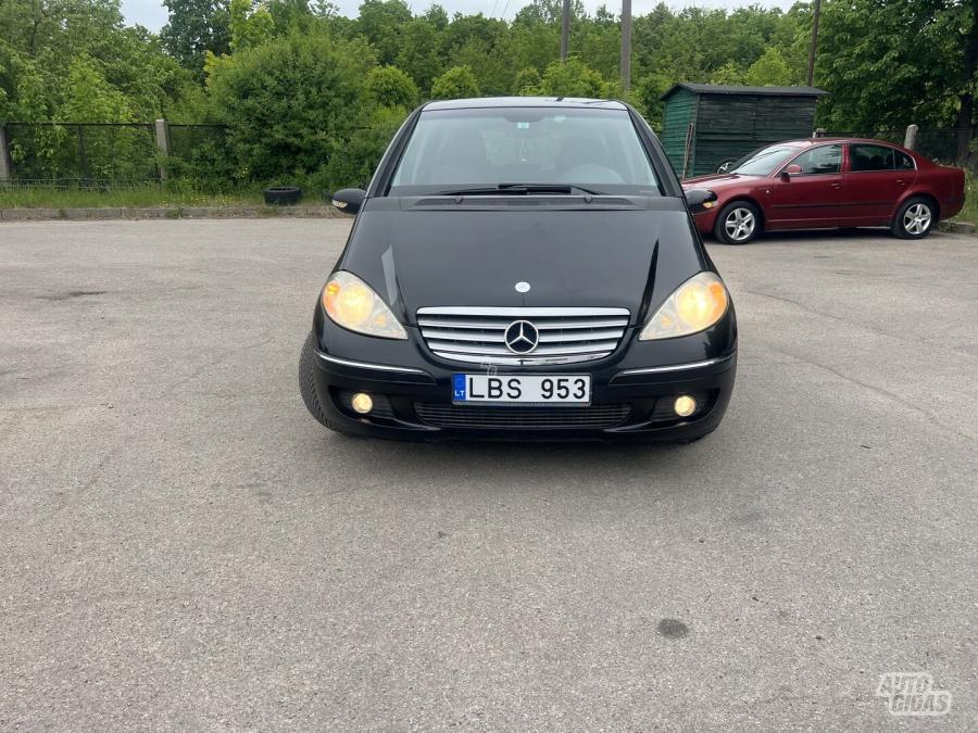 Melns Mercedes-Benz A 180 2006 Šauļi, ar dzinēja tilpumu 2.00 L un nobraukumu 168 tūkst. km par 1349 €, foto 3 vietnē AUTOMOTO.COM.LV