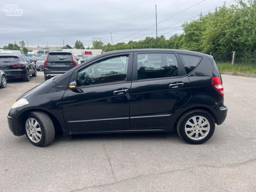 Melns Mercedes-Benz A 180 2006 Šauļi, ar dzinēja tilpumu 2.00 L un nobraukumu 168 tūkst. km par 1349 €, foto 8 vietnē AUTOMOTO.COM.LV