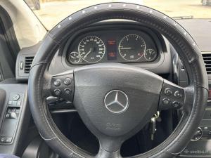 Black Mercedes-Benz A 180 2006 in Klaipeda, with an engine capacity of 2.00 L and mileage of 288 thousand km for 1250 €, photo 6 on AUTOMOTO.COM.LV