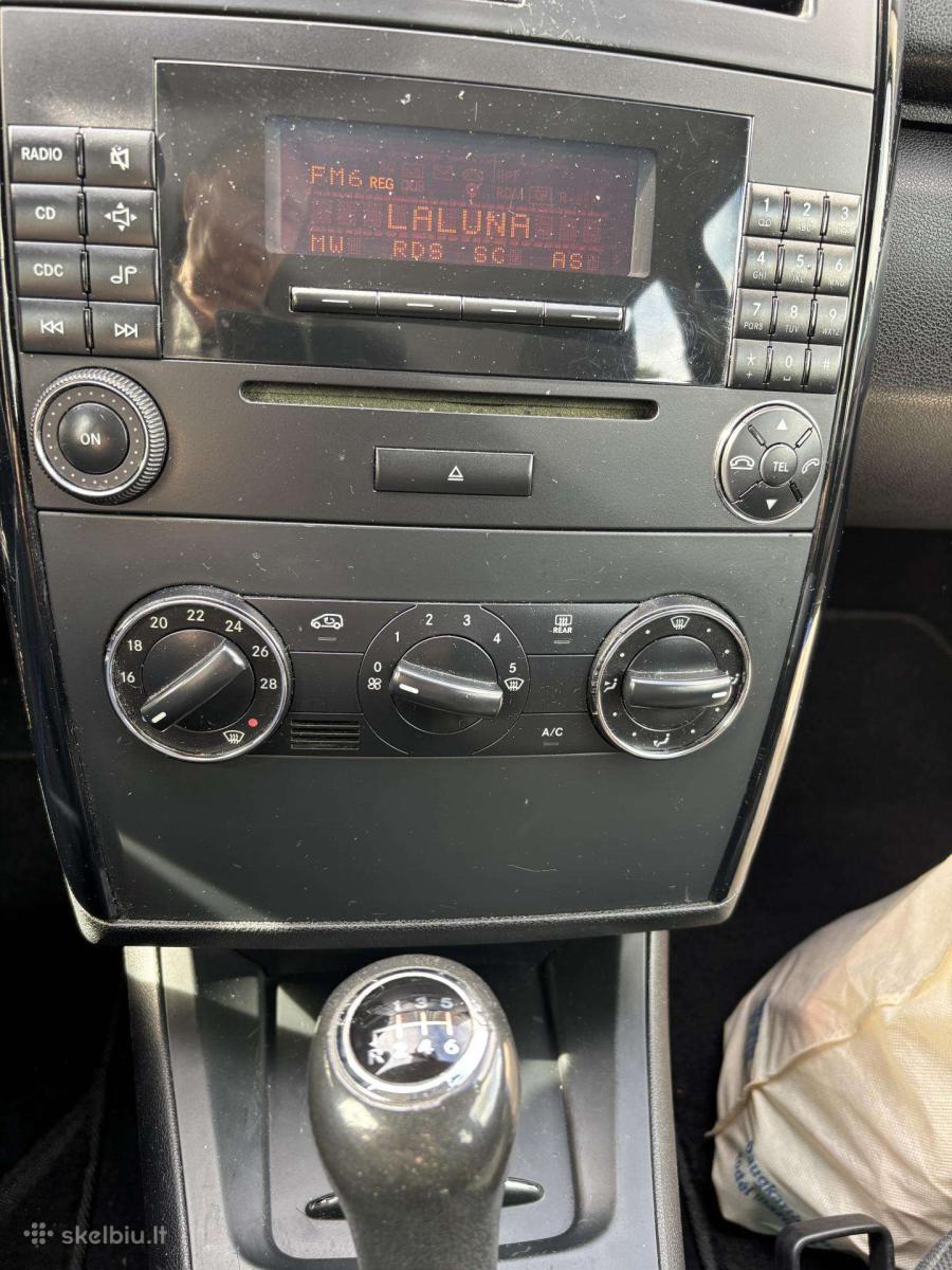 Black Mercedes-Benz A 180 2006 in Klaipeda, with an engine capacity of 2.00 L and mileage of 288 thousand km for 1250 €, photo 12 on AUTOMOTO.COM.LV