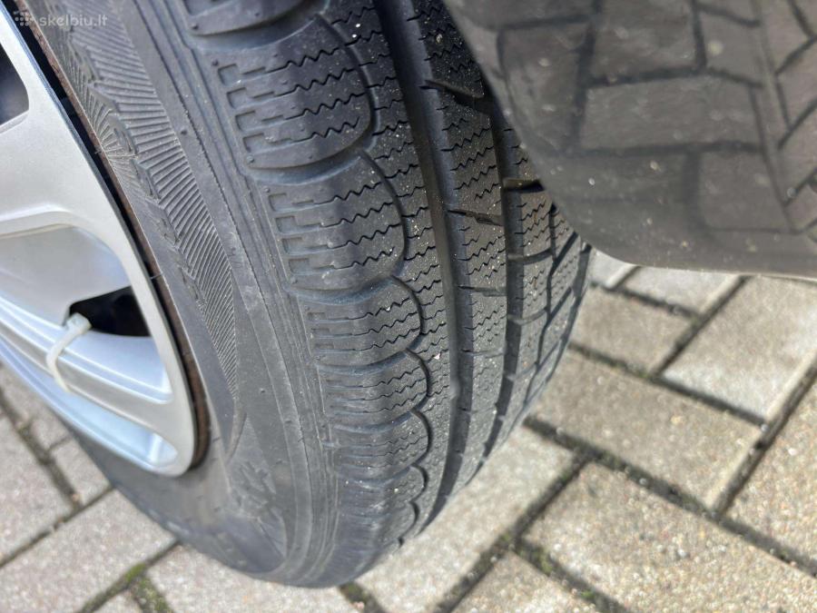 Black Mercedes-Benz A 180 2006 in Klaipeda, with an engine capacity of 2.00 L and mileage of 288 thousand km for 1250 €, photo 14 on AUTOMOTO.COM.LV