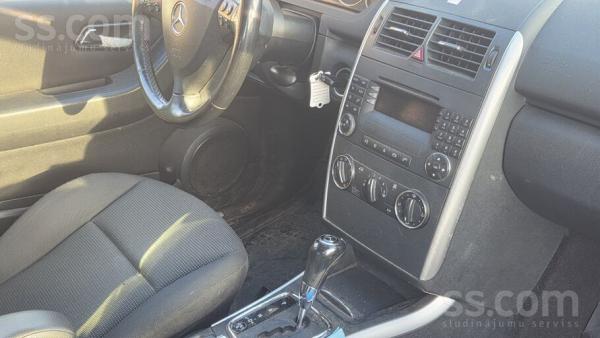 Black Mercedes-Benz A 180 2006 in Riga, with an engine capacity of 2.00 L and mileage of 0 thousand km for 1350 €, photo 8 on AUTOMOTO.COM.LV
