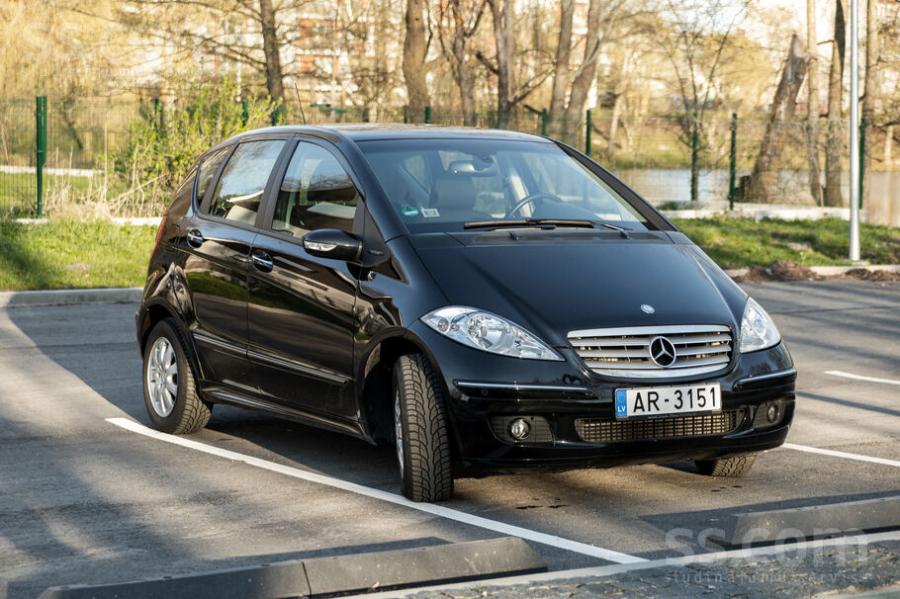 Melns Mercedes-Benz A 180 2007 Rīga, ar dzinēja tilpumu 2.00 L un nobraukumu 190 tūkst. km par 3290 €, foto 1 vietnē AUTOMOTO.COM.LV