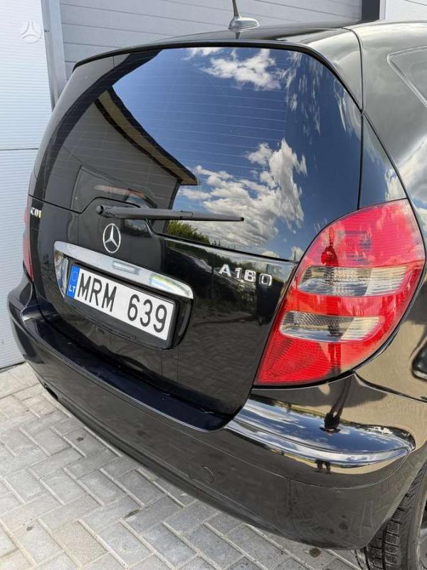 Black Mercedes-Benz A 180 2007 in Vilnius, with an engine capacity of 1.99 L and mileage of 204 thousand km for 1450 €, photo 5 on AUTOMOTO.COM.LV