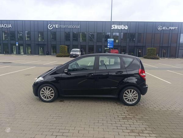 Black Mercedes-Benz A 180 2007 in Vilnius, with an engine capacity of 1.99 L and mileage of 280 thousand km for 1450 €, photo 7 on AUTOMOTO.COM.LV