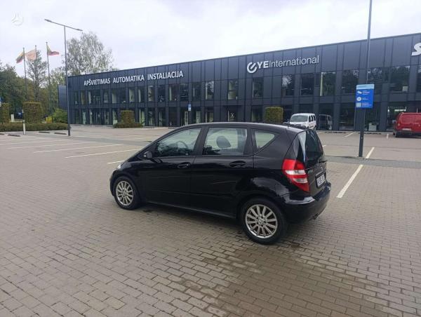 Black Mercedes-Benz A 180 2007 in Vilnius, with an engine capacity of 1.99 L and mileage of 280 thousand km for 1450 €, photo 8 on AUTOMOTO.COM.LV